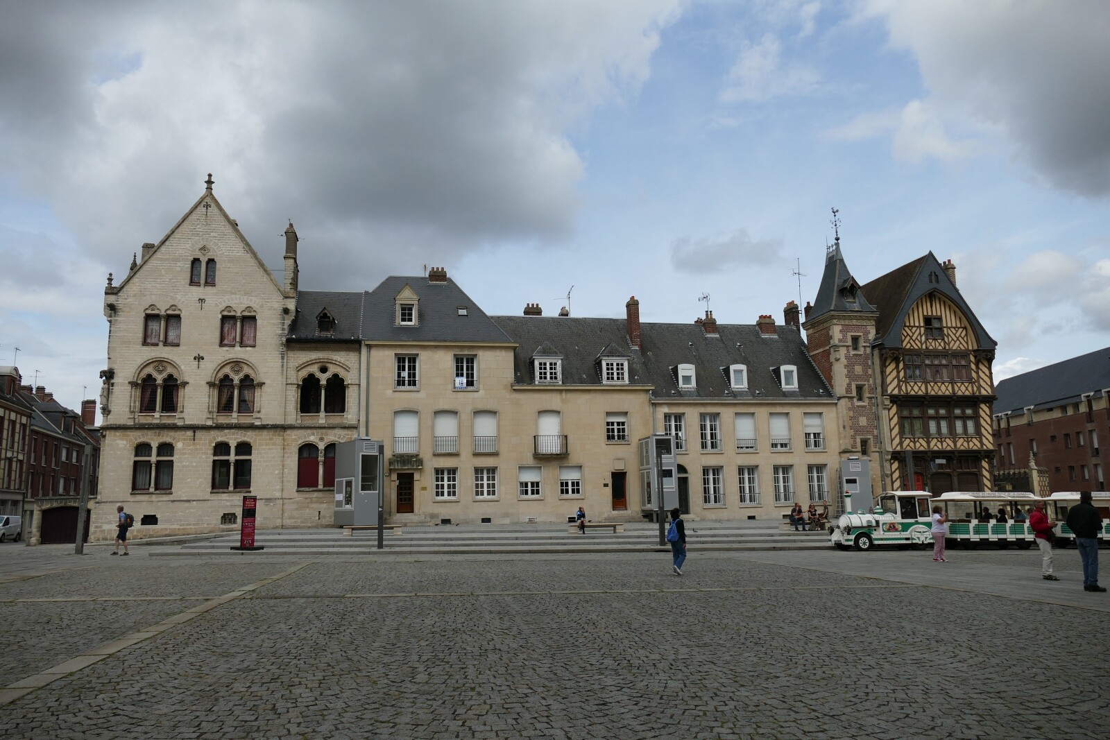 Amiens (Galerie) - Galerie Frankreich - Architekturforum Architectura ...